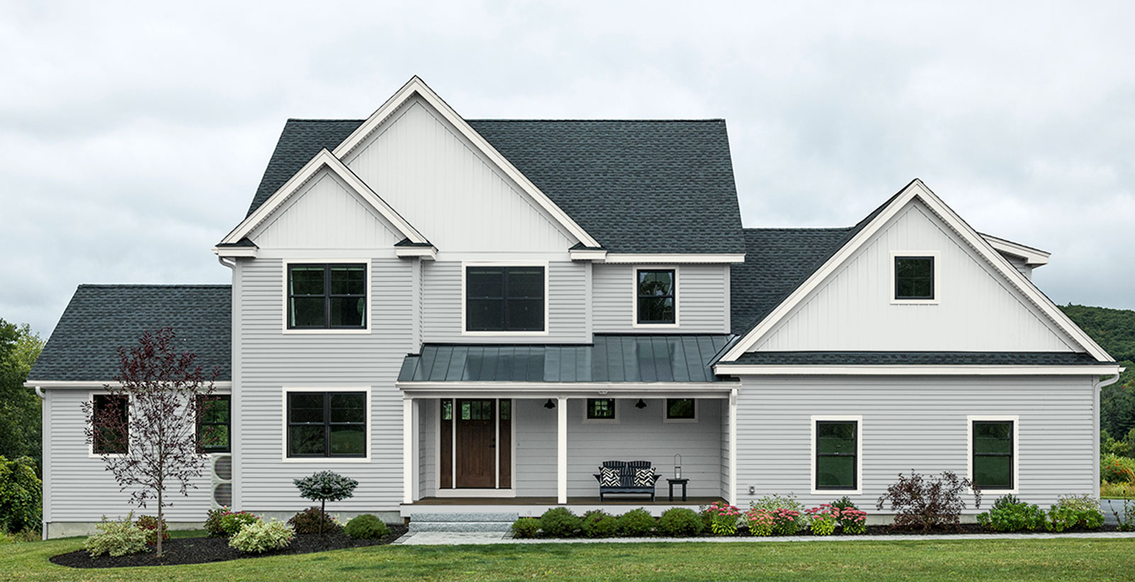 cool timeless farmhouse home exterior